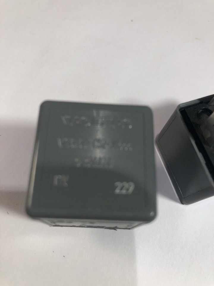 OEM Volvo MULTI PURPOSE RELAY 850 S40 V50 S60 C70 S70 S80 V70 V70XC | eBay