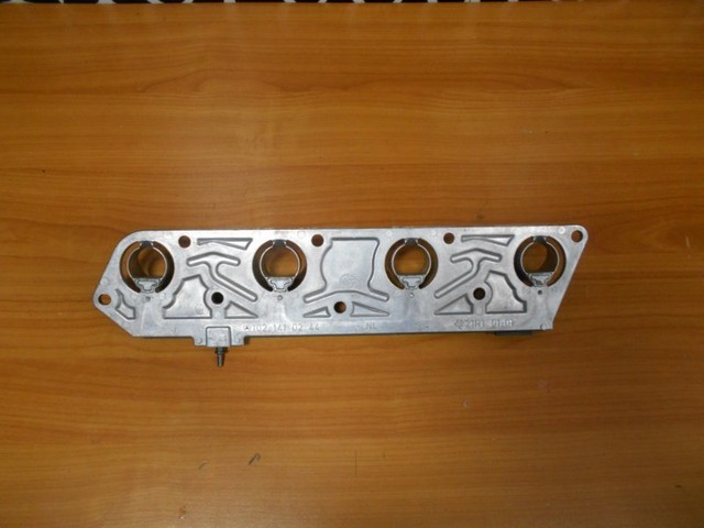 MERCEDES M102 Cylinder Head Intermediate Flange A1021410244 for sale ...
