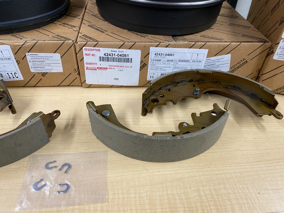 2005-2015 TOYOTA TACOMA 4WD GENUINE OEM REAR BRAKE DRUMS AND SHOES ...