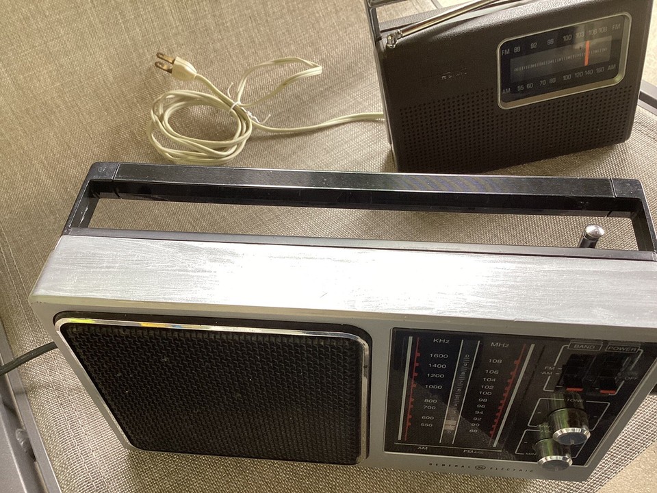Zenith RF42 AM-FM & GE 7-2857A AM-FM radios, both working | eBay