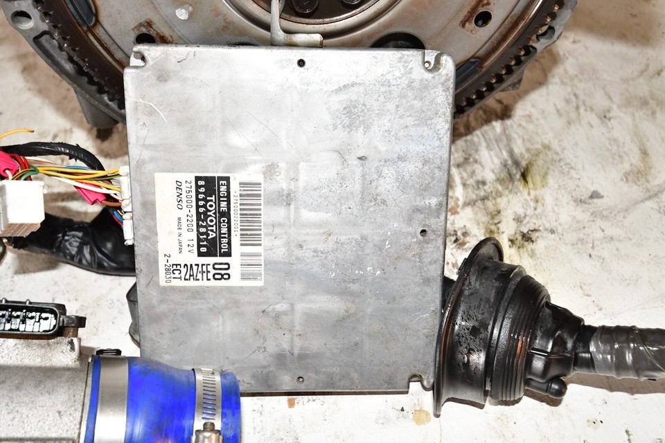 Toyota 2AZ-FE 2.4L with Blitz Supercharger DOHC VVTi Engine Wire ECU ...