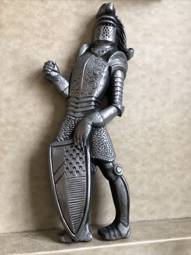 Vtg Cast Iron Medieval Knights Wall Hanging Statues Man Cave art Japan ...