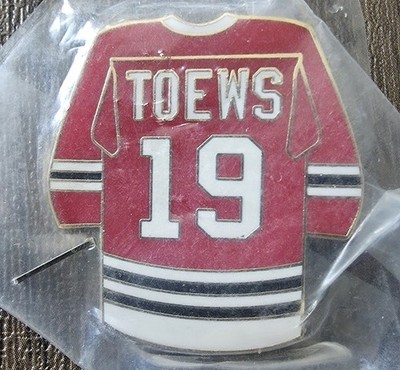 Chicago Blackhawks NHL Hockey TOEWS 19 (Jonathan) Jersey Pin NEW IN ...