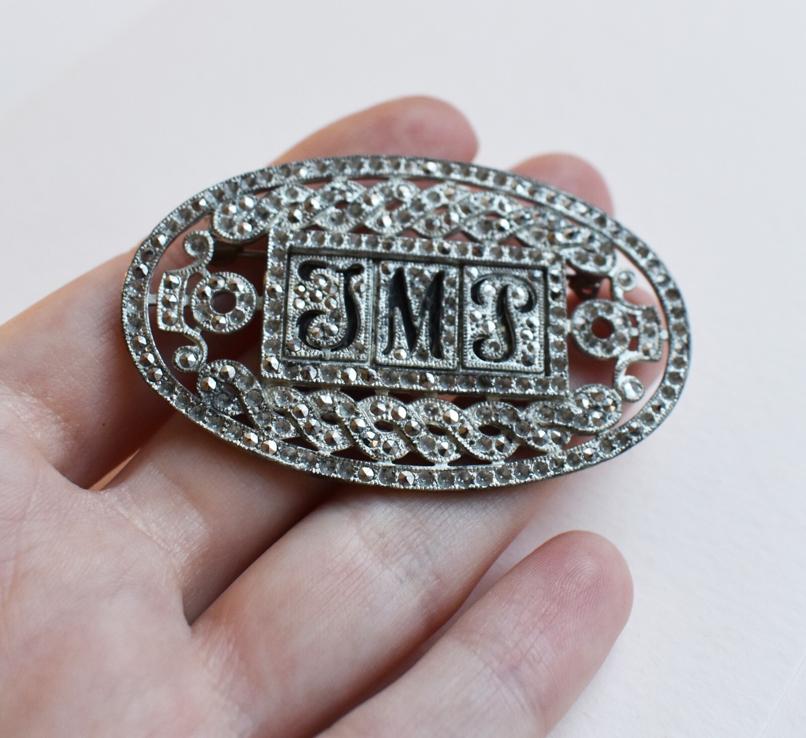 Silver monogram brooch pin, large oval brooch, old ac… - Gem