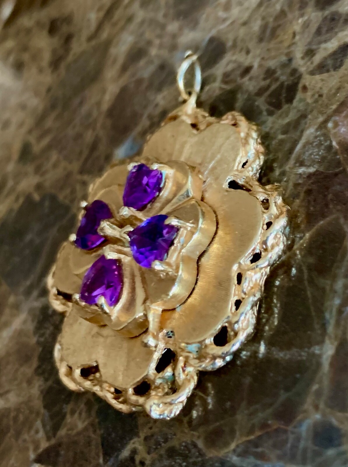 17 Grams Vintage 14K Gold 4 Leaf Clover Shamrock "LOC… - Gem