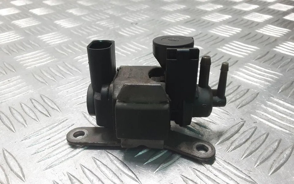 AUDI A5 F53 Vakuumventil 059906629D 3.00 Diesel 2012 33185459 | eBay.de
