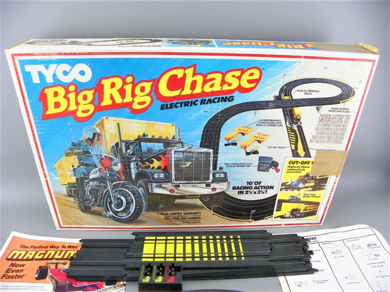 TYCO 1982 HO Scale BIG RIG CHASE Slot Car Semi & Motorcycle Race Set ...
