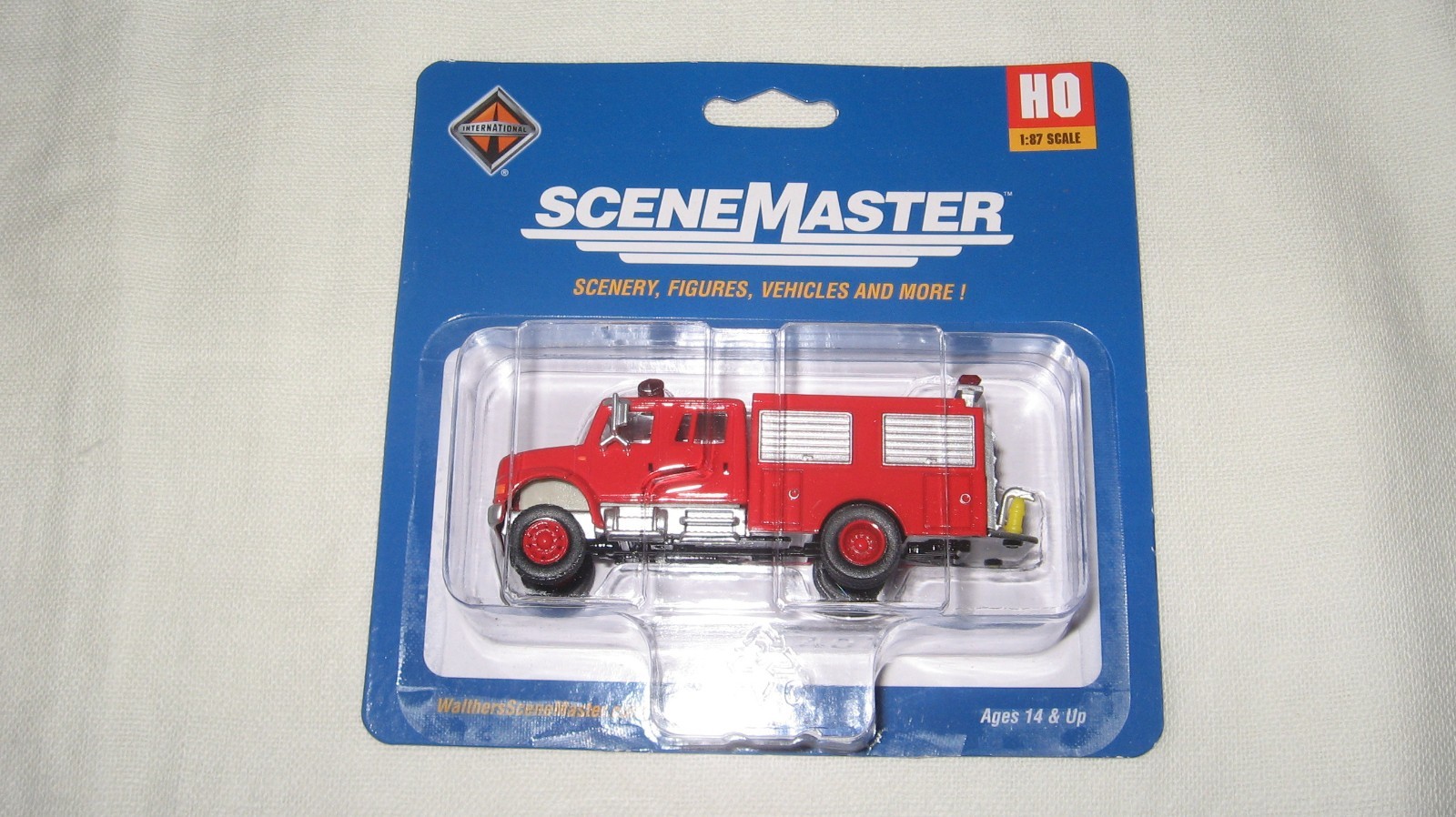11893 Walthers SceneMaster International 4900 First Response Fire Truck ...
