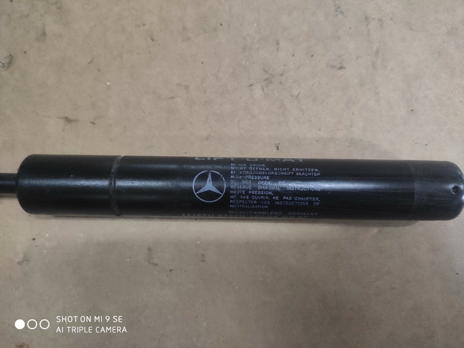 Mercedes W221 CL550 S550 CL600 AMG Front Hood Shock Strut 2218800329 ...
