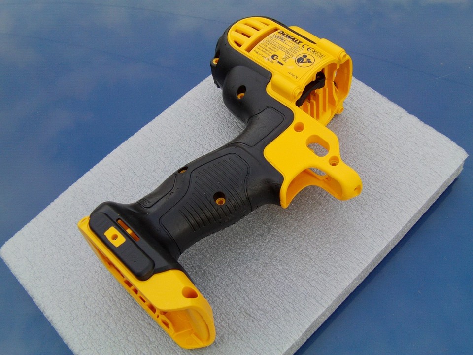 DEWALT DCD985 XR 18V 3 SPEED HAMMER DRILL COMPLETE HOUSING ( EMPTY ...