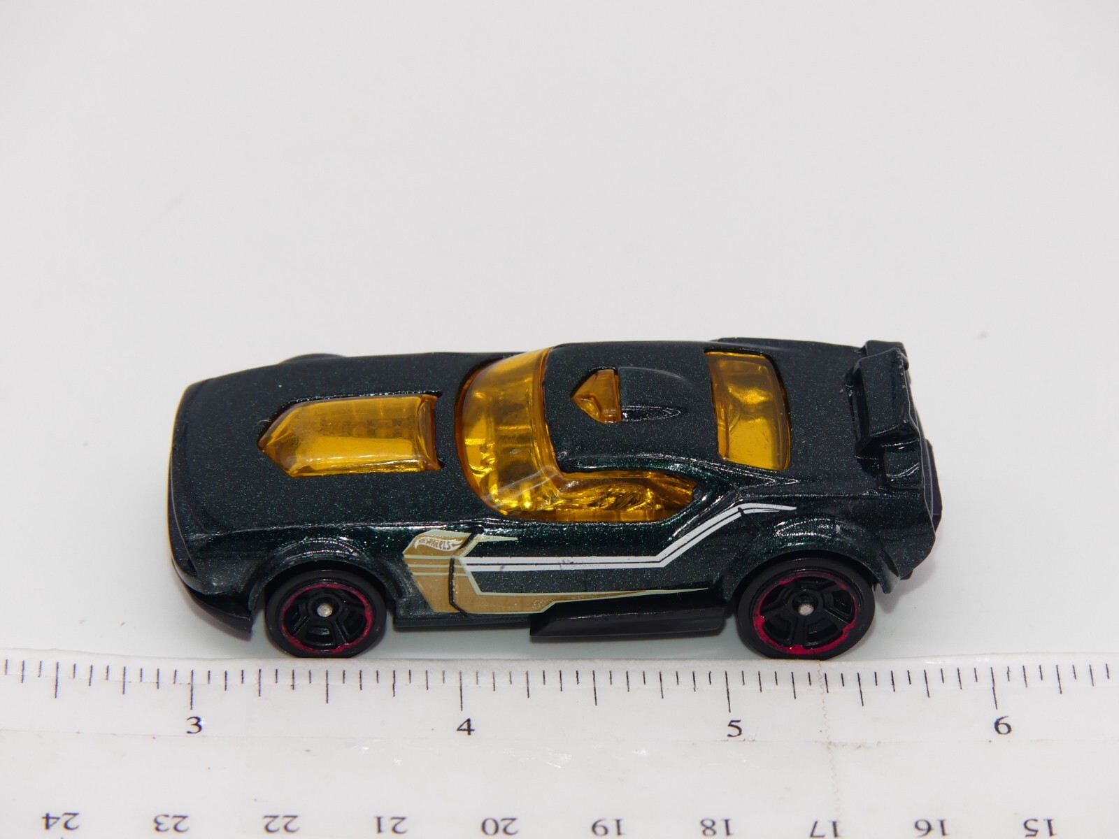 2020 Hot Wheels Fast Fish Diecast Car Toy Green Pearl Gold White Red | eBay