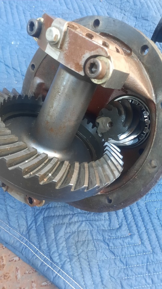 9.3 olds rearend narrowed strange axles spool 4:88 gear funny car 35 ...