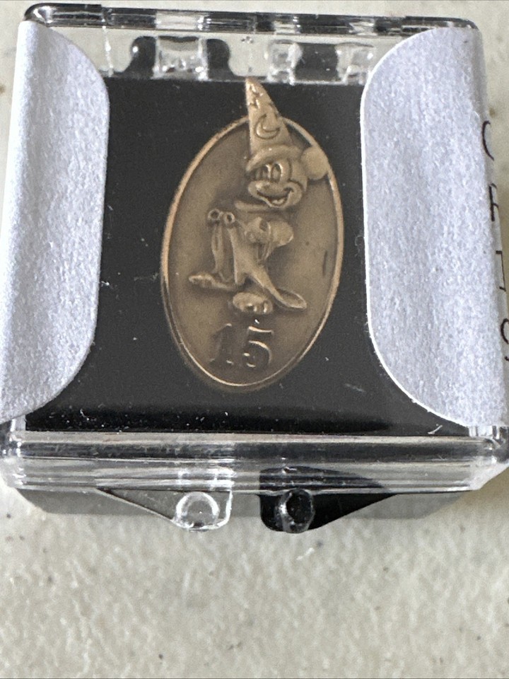 Disney Cast Member Service Award 15 Years Sorcerer Mickey Pin | eBay