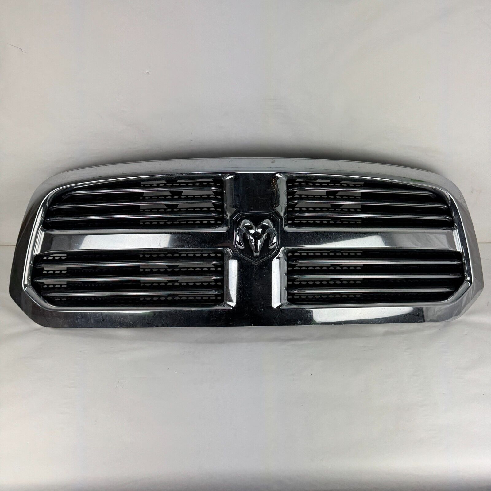 OEM 2013 - 2018 RAM 1500 Front Upper Grille Assembly Chrome 68094301AC ...