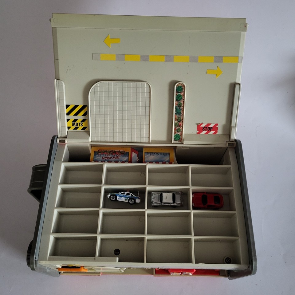 1989 Micro Machines Gasoline Gas Can Playset w/ 3 Car Lot Vintage | eBay