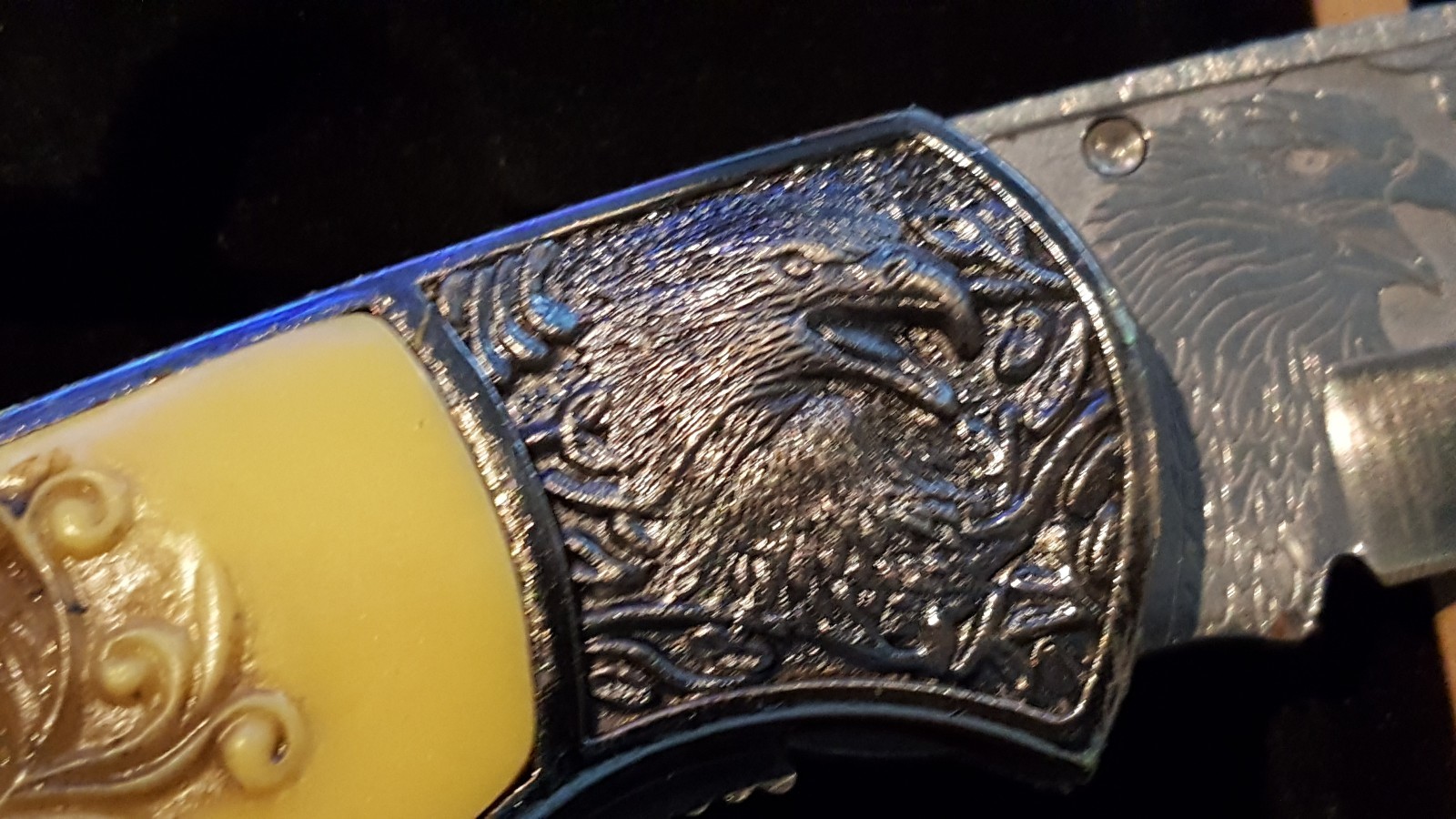 Maxam SKFBE Liner Lock Folding Knife Bald Eagle collectors edition Wood ...