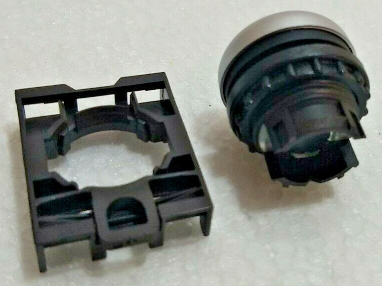 Flush Pushbutton (momentary) Green - 399-2671 - Eaton M22 Type | eBay