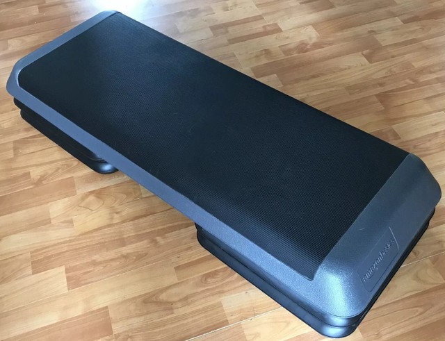 AmazonBasics AS Aerobic Exercise Step Platform with Adjustable Risers ...