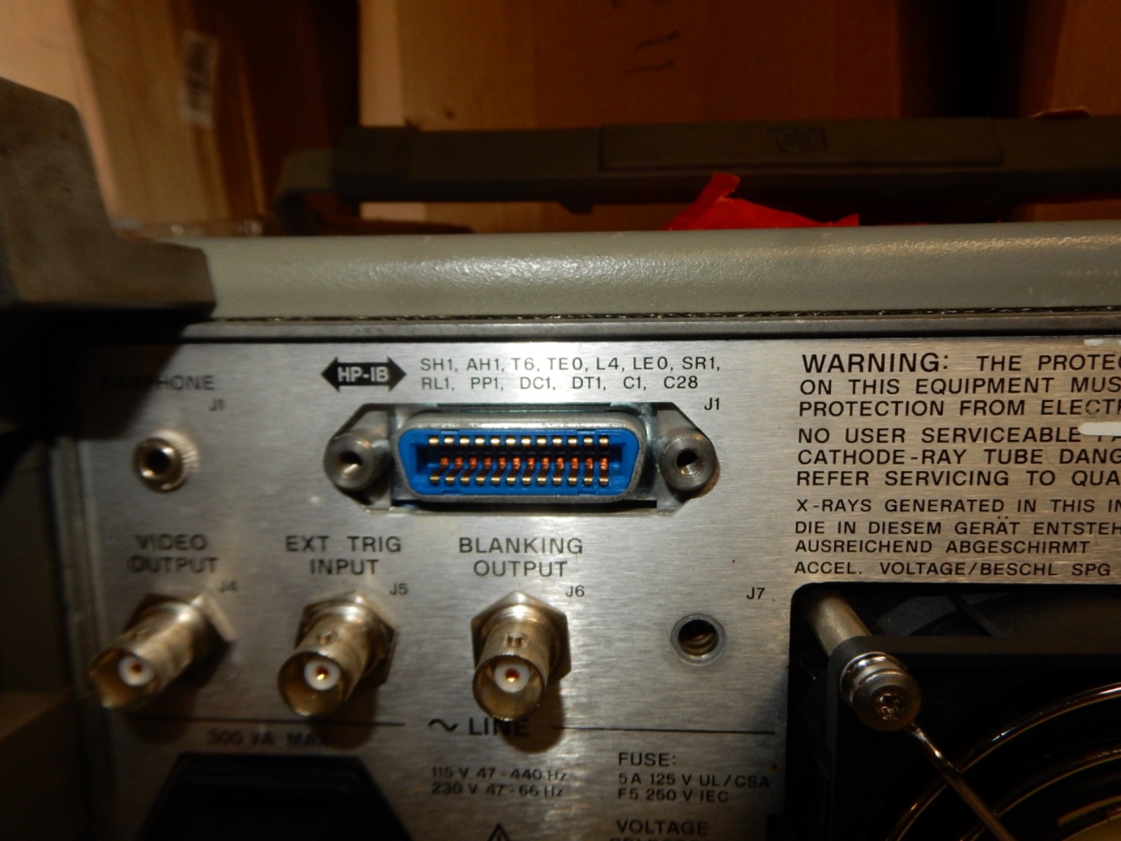 HP Hewlett Packard 8563A Spectrum Analyzer 9 kHz-26.5 GHz Opt H51 ...