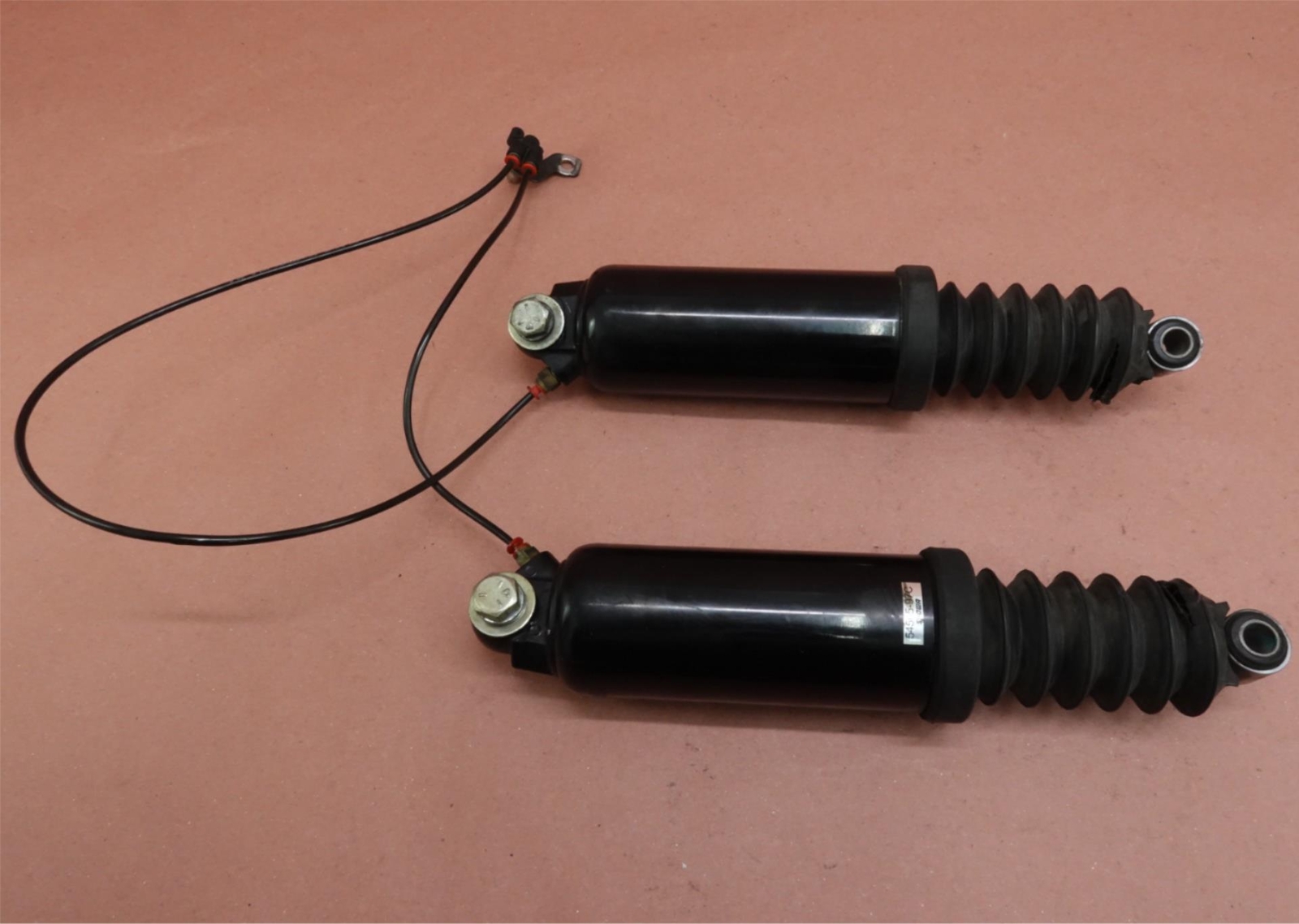 Duda suspensión trasera doble con solo una regulación - Forocoches