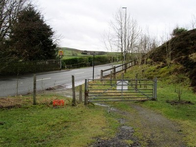 Photo 6x4 Gate on to the A62 Wall Hill/SD9706 c2017 | eBay