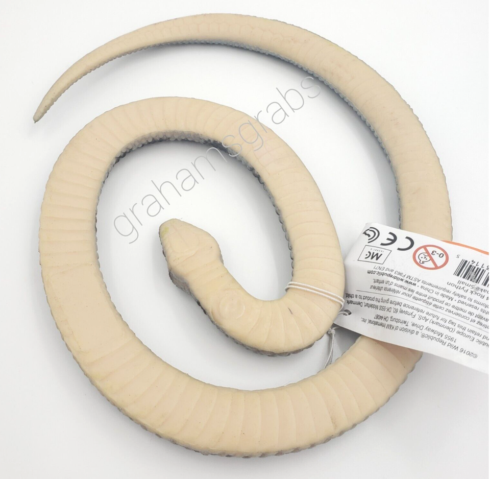 WILD REPUBLIC ROCK PYTHON RUBBER SNAKE 26" PROTECT GARDEN GAG PRANK TOY ...
