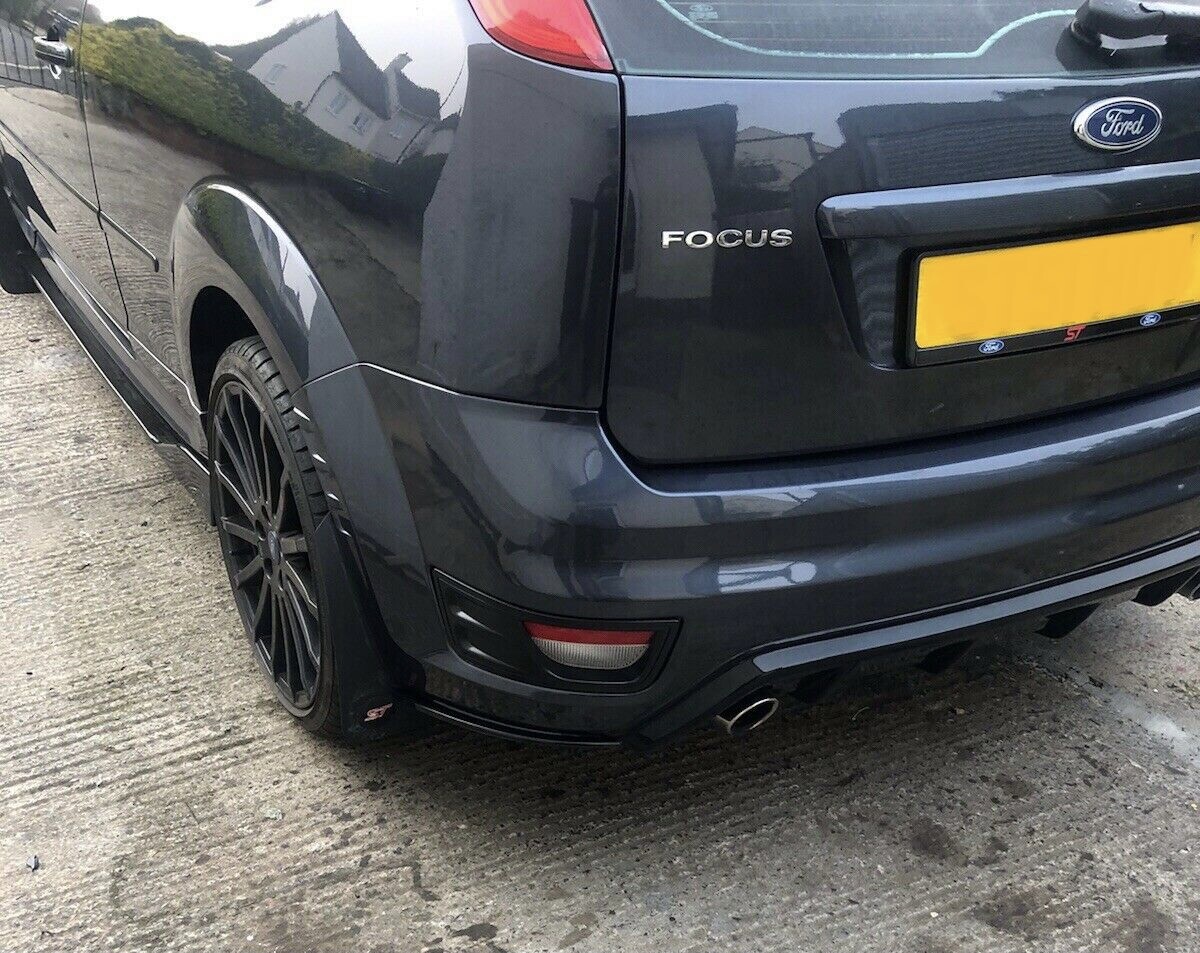 Ford Focus MK2 ST rear bumper corner spoilers - splitters + fixings ...