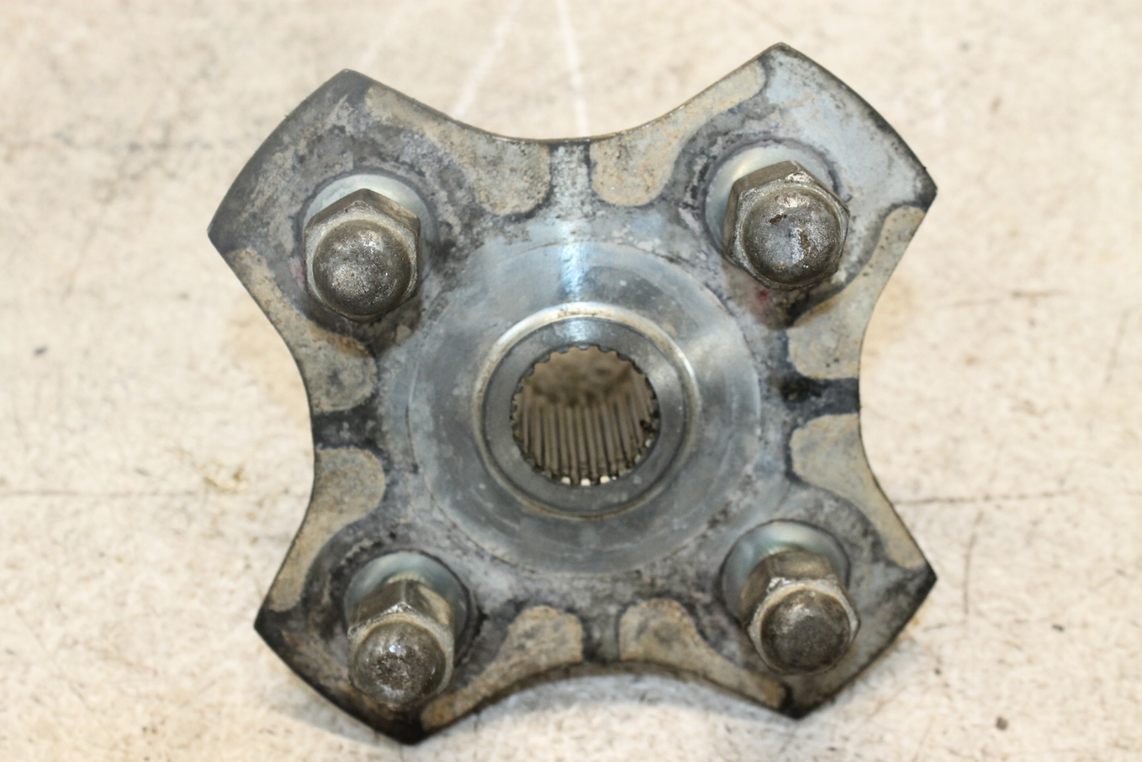 00 SUZUKI QUADMASTER 500 LTA500F 4X4 REAR BACK WHEEL HUB | eBay