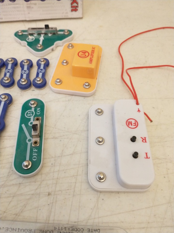 Elenco SCP-12 Snap Circuits FM Radio with 3 other Projects | eBay