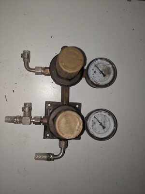 Two NOS Taprite CO2 Compressed Gas Regulator Series 5260SN, O2 ...