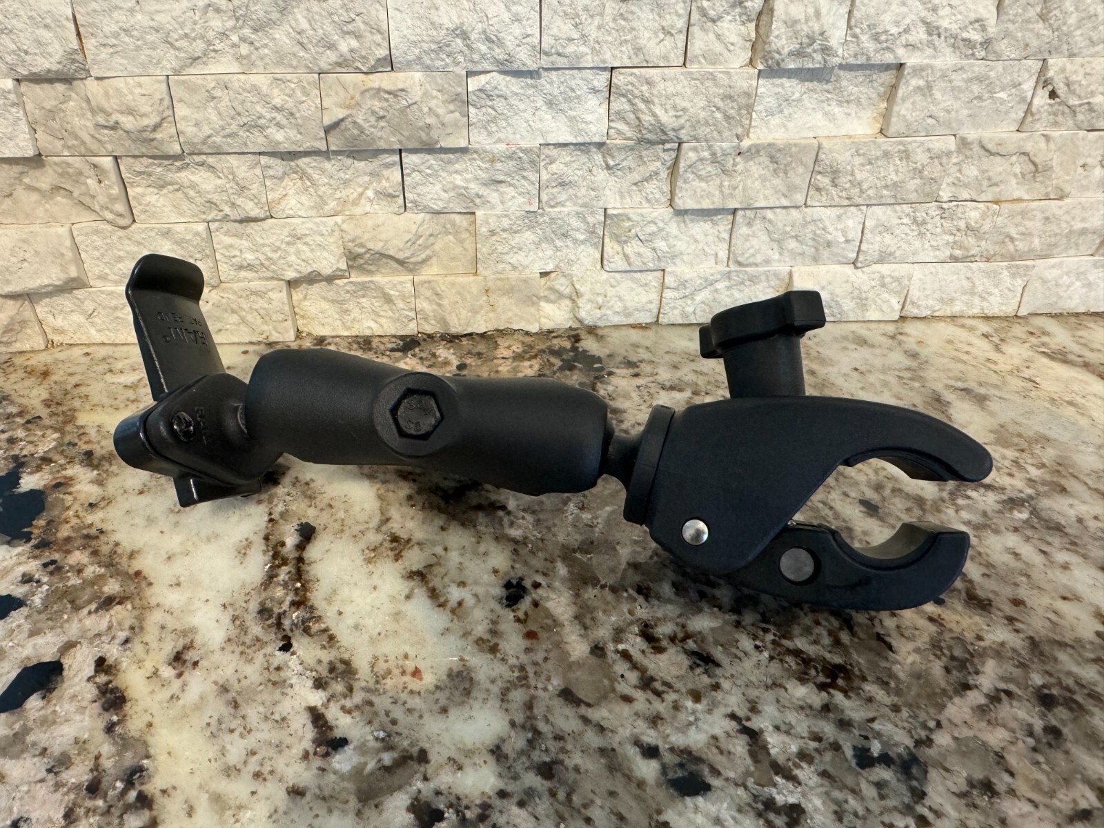 RAM RAP-401U Large Tough-Claw Clamp Mount with 1.5" Ball for Rail, Post ...