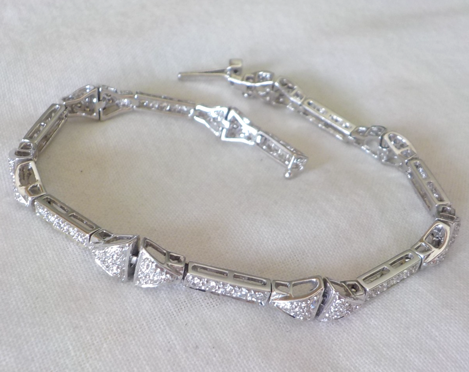 Radiant 18k White Gold Deco Link Diamond Bracelet - 12.3 gms, 7.2 in, 1 ...