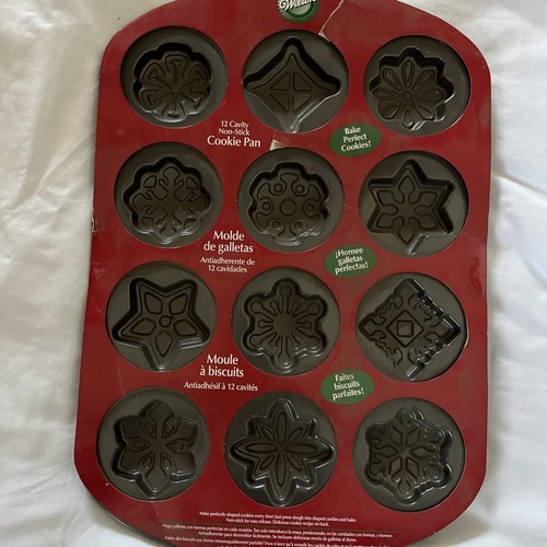 Wilton Cookie Sheet Pan Winter Snowflakes 12 Cavity Non-Stick Cookie ...