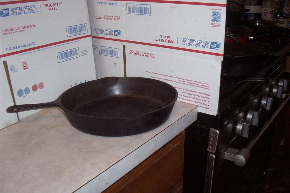 griswold cast iron skillet #8 slant logo 704L fire ring | eBay