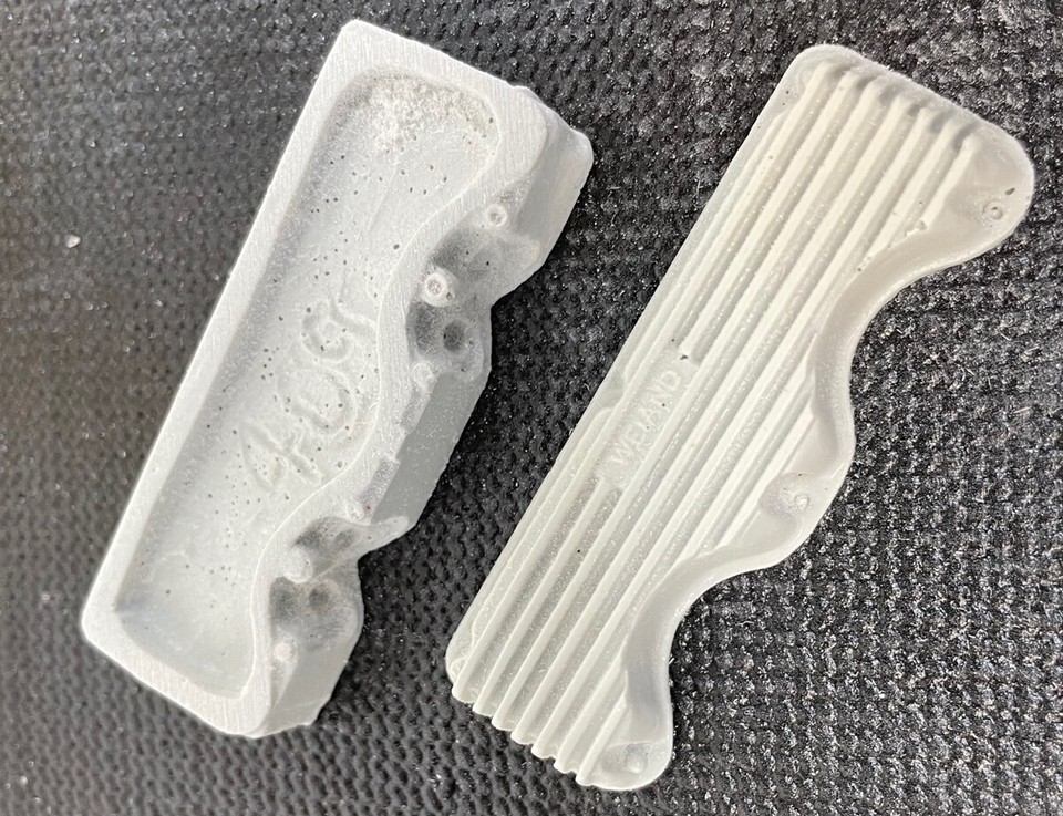 1/8 CAST RESIN MONOGRAM REVELL 348-409 ENGINE CHEVROLET HEAD TRANSKIT ...