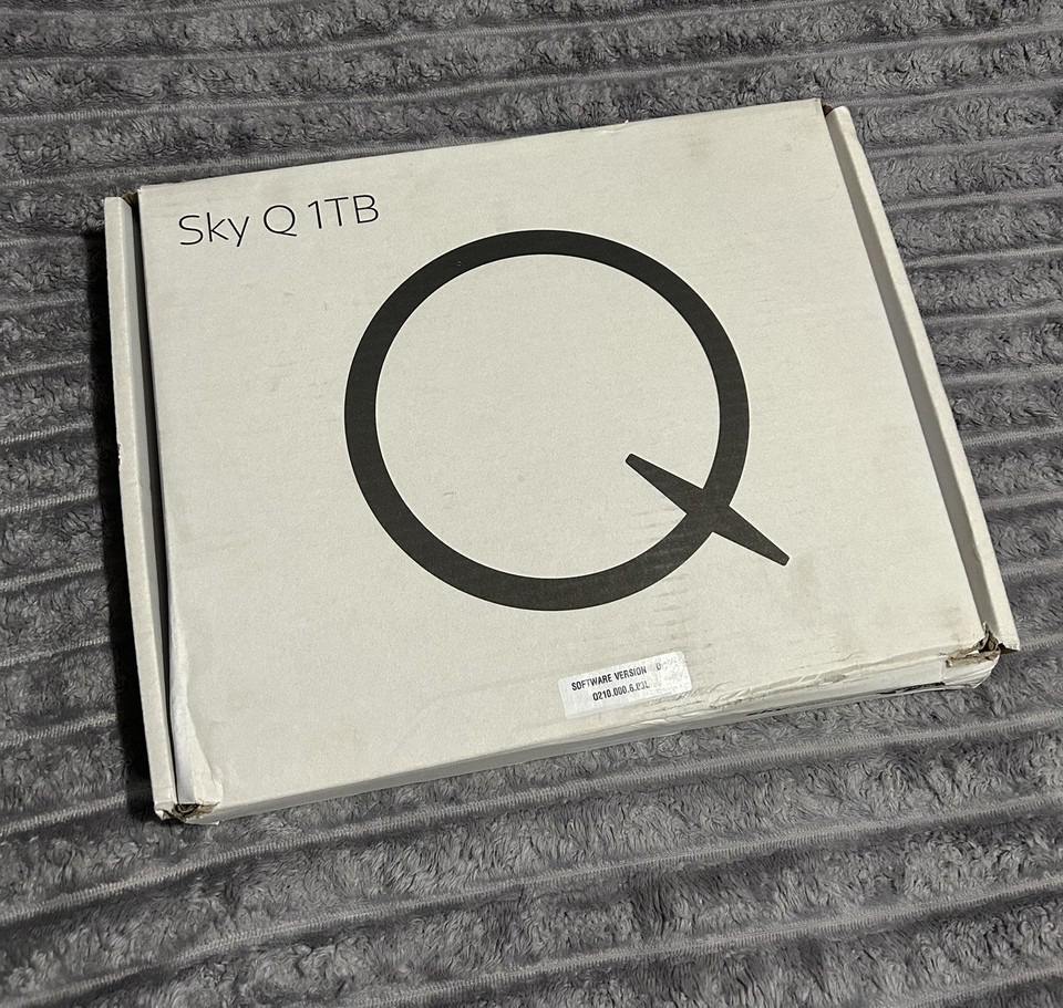 Sky Q 1TB Recordable TV Box ES130 Remote Control Power Lead & HDMI ...