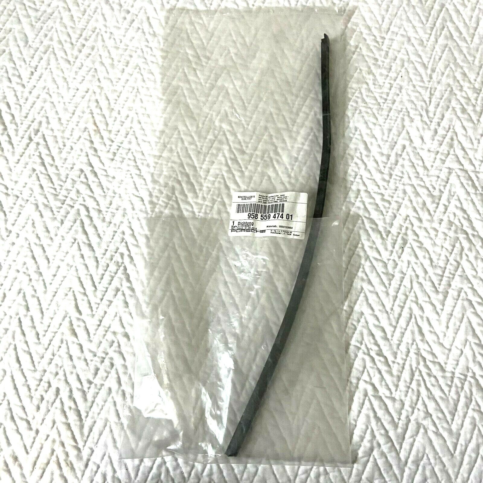 PORSCHE 958 CAYENNE B PILLAR RIGHT SIDE GASKET COVER 95855947401 2011 ...