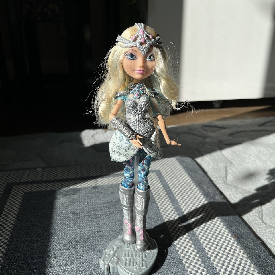 Ever After High Dragon Games Darling Charming Doll Mattel Used | eBay