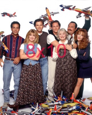 WINGS #32,TIM DALY,amy yasbeck,steven weber,CRYSTAL BERNARD,8x10 PHOTO ...