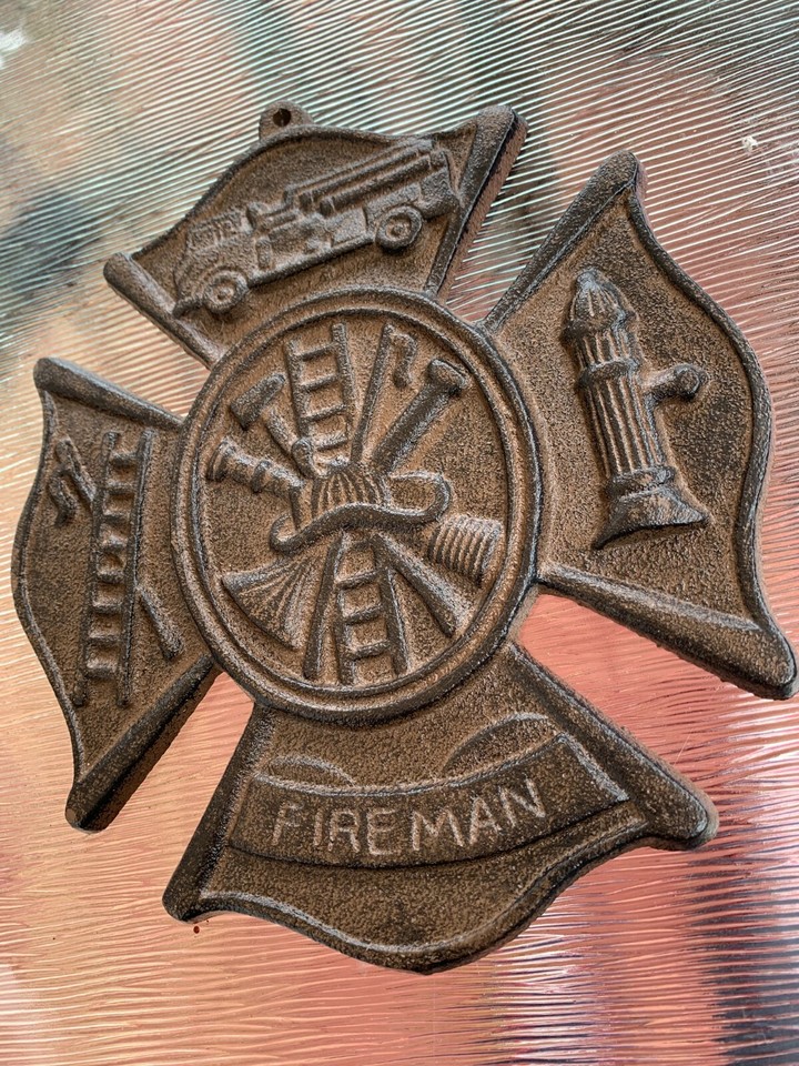 Cast Iron Firefighter Plaque Fire Mark Sign Fire / Rescue / EMT ...
