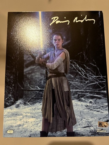 Daisy Ridley Auto Autograph Star Wars 8x10 Full Signature Topps ...