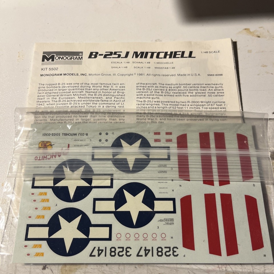 B-25J MITCHELL WWII BOMBER Monogram 5502 1/48 Plastic Model Kit Free ...