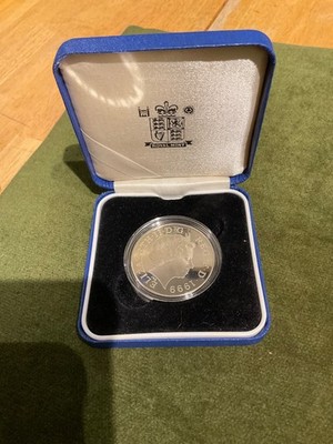 1999 British Royal Mint 28.28g 99.99% proof silver 2000 Millennium £5 ...