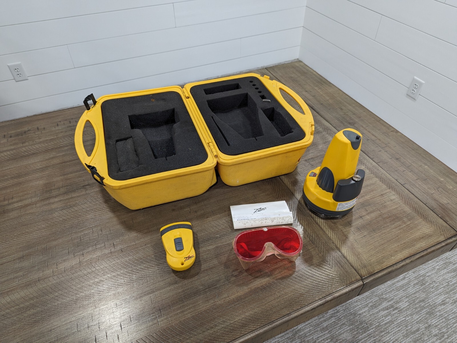 Robo Toolz Robo Laser Model RB01001 With Case For Parts | eBay