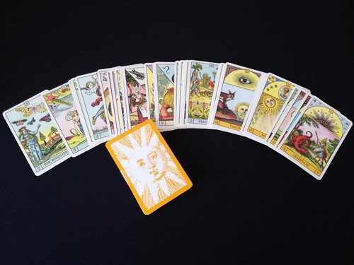 Oracle of the Radiant Sun : Astrology Cards to Illuminate Your Life by ...