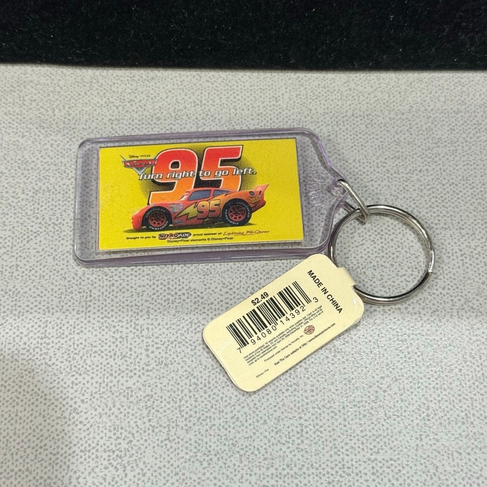 Disney Pixar Cars Plastic Keychain Lightning McQueen 95 Turn Right to ...