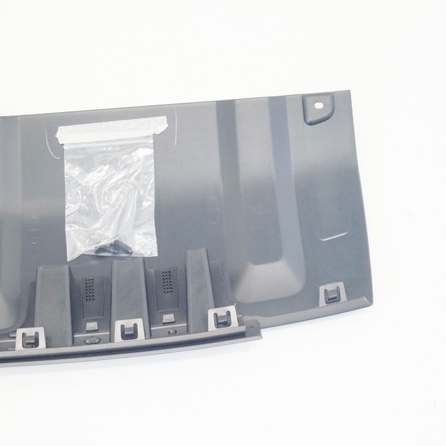 Land Rover Discovery L550 Rear Bumper Lower Trim LR061241 Genuine for ...