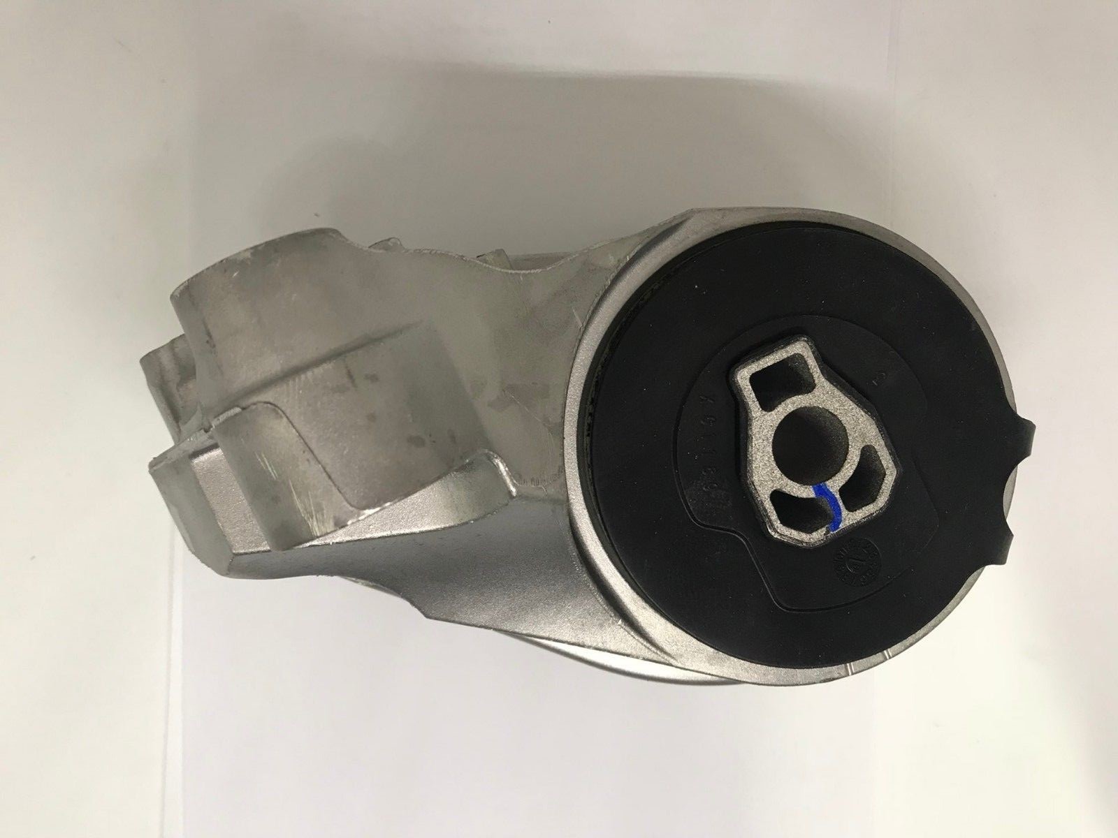 Genuine 94543715 Rear Transmission Mount for 2011 2016 Chevy Captiva | eBay