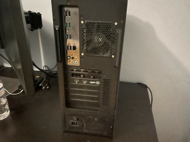 ASUS ROG G15CX-B10 (2TB HDD, 512 SSD, Intel Core 7-9700K, 3.6 GHz, 16 ...