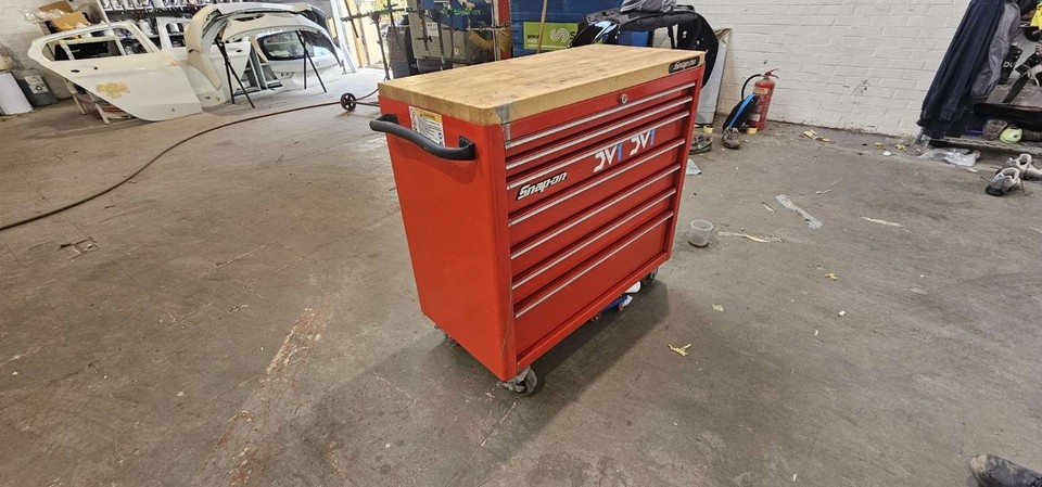 40 Red Snap On Tool Box with A Snap On Wooden Top Tool Box | eBay UK